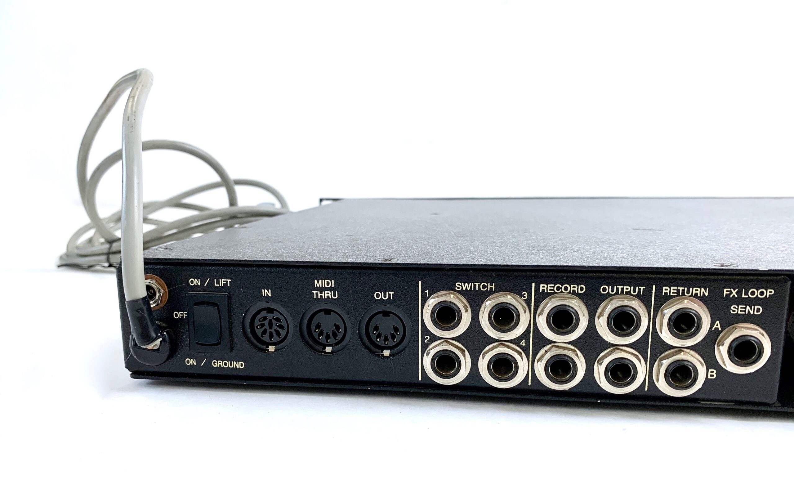 Mesa Boogie TriAxis V2 Programmable Pre-Amp – Bass N Guitar
